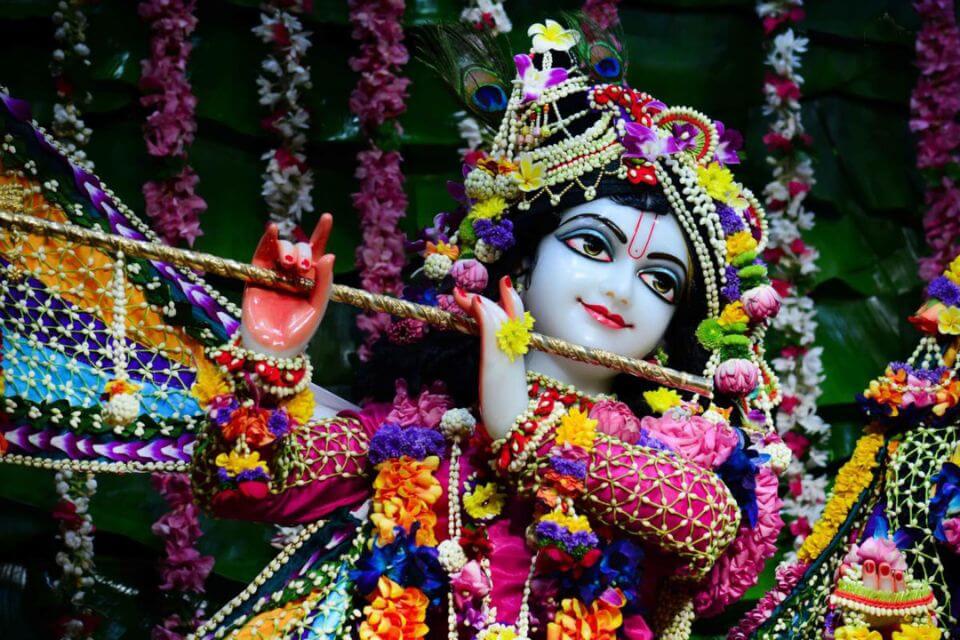 ISKCON NVCC Temple Pune Timings, Entry Fee, Ticket Cost Price; ISKCON NVCC Temple Opening ...
